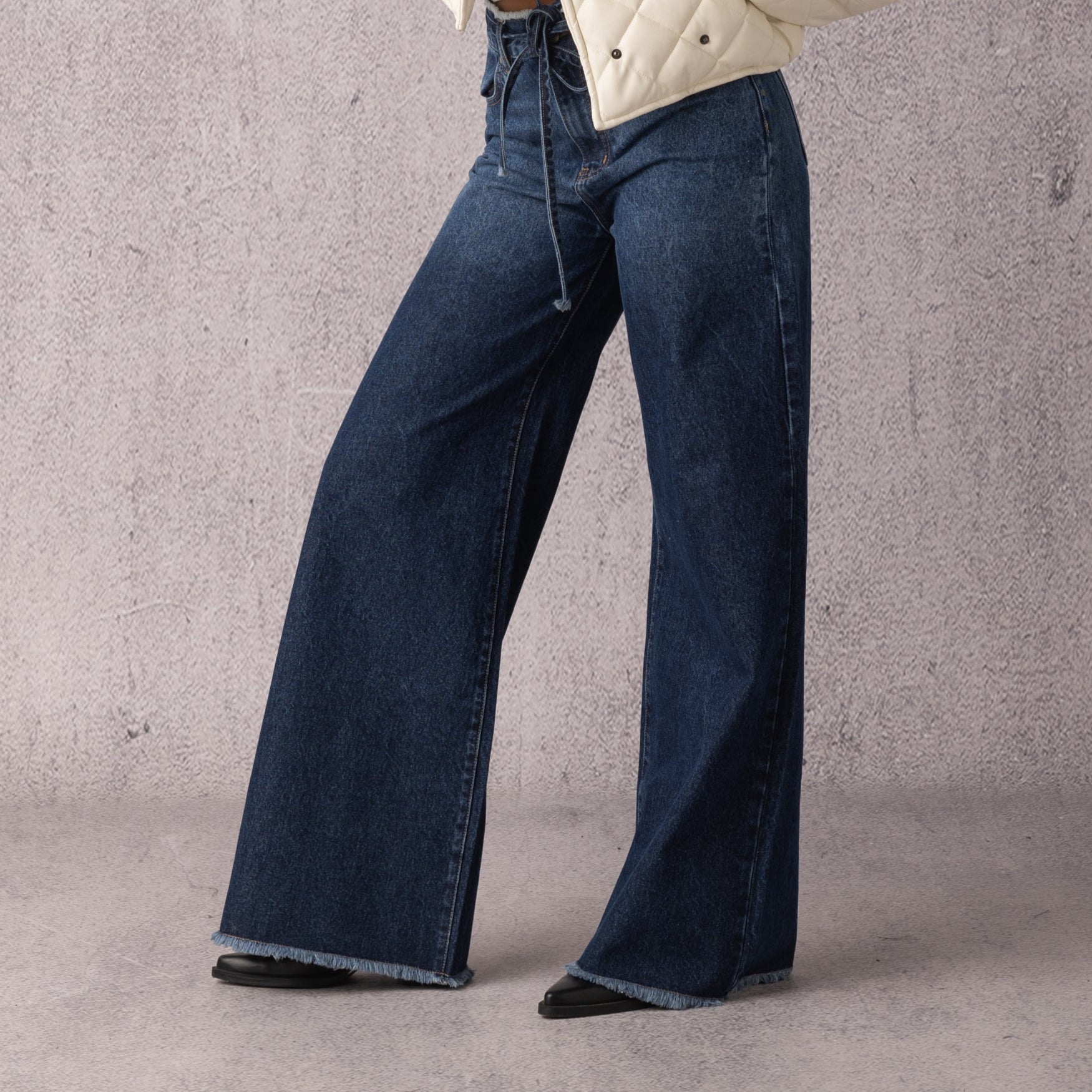 Raw Edge Jeans in Blue